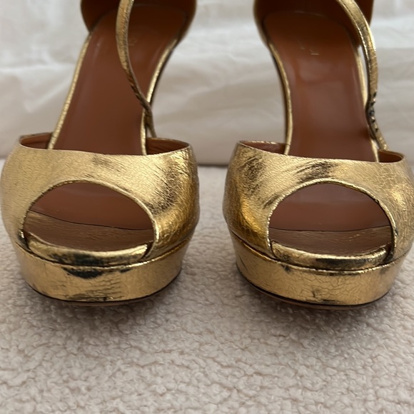 Gucci | Shoes | Gucci Gold Heels Size 39 | Poshmark